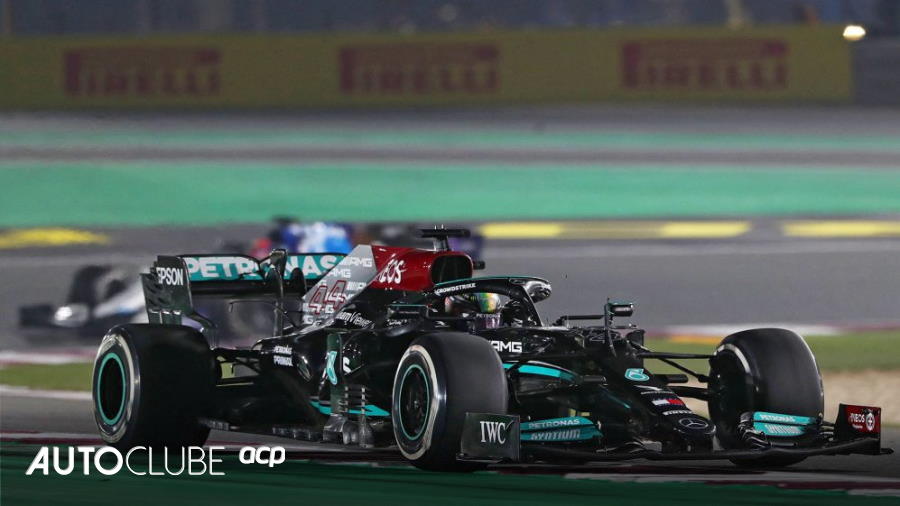 No GP de F1 do Qatar Lewis Hamilton volta a vencer | ACP